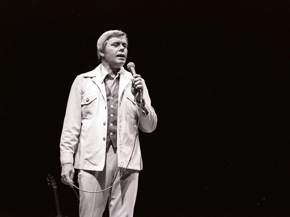 Tom T. Hall Vintage Concert Photo Fine Art Print at Wolfgang's